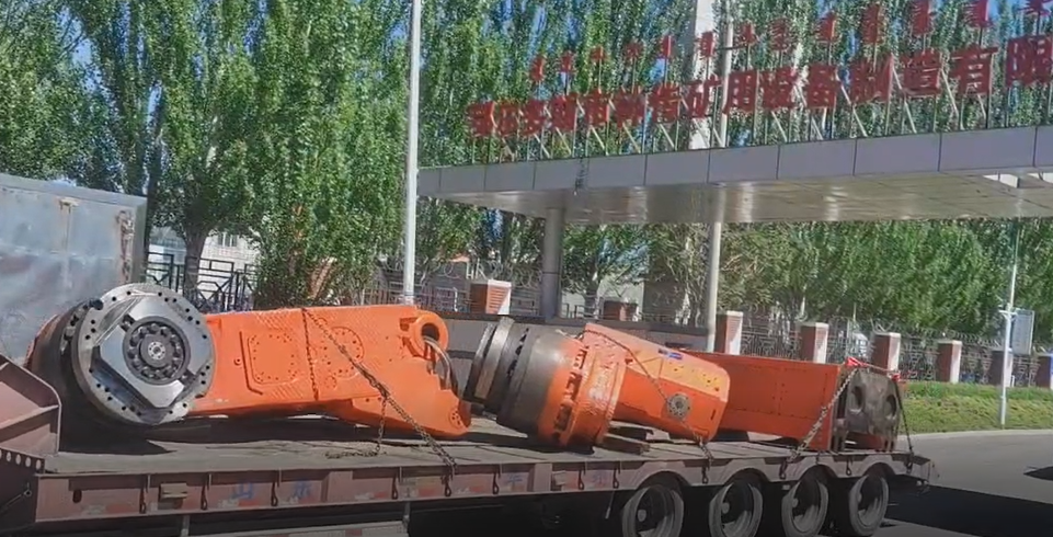 MG750/1920-WD型交流电牵引采煤机维修项目顺利交付